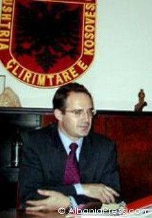 AlbaniaPress.com / ShqiperiaPress.com - Deputeti, Nait Hasani ka bërë ...