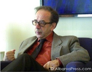 AlbaniaPress.com / ShqiperiaPress.com - Dyfytyrësia e Ismail Kadaresë (2)